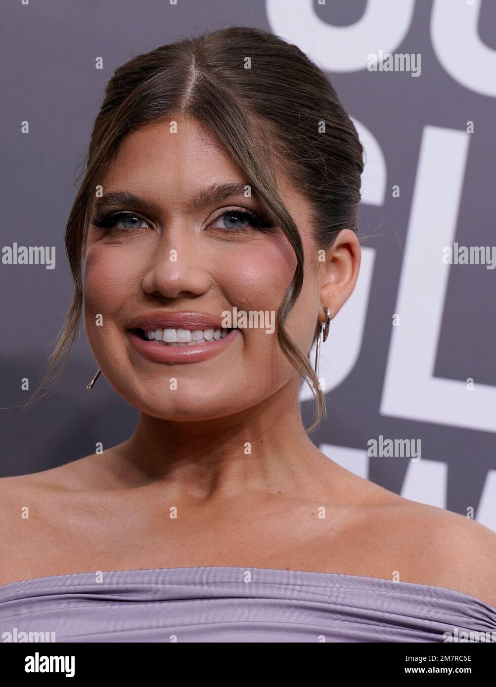Robyn DelMonte arrives at the 80th annual Golden Globe Awards at the ...