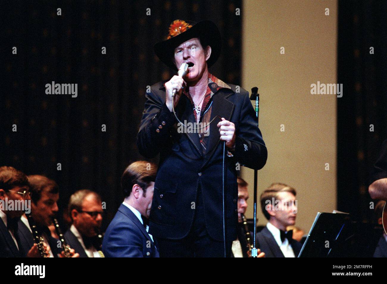 A guest country music singer makes an appearance with the U.S. Air ...