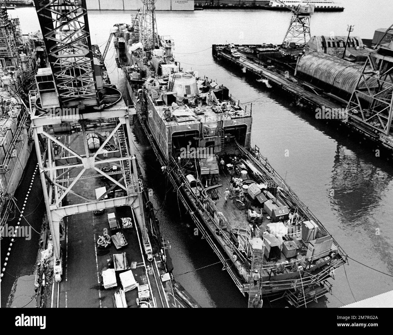 Uss stark hi-res stock photography and images - Alamy