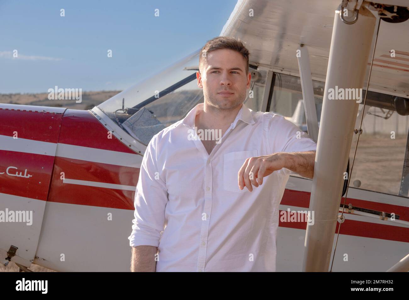 A young male pilot with a Piper Super Cub Stock Photo - Alamy
