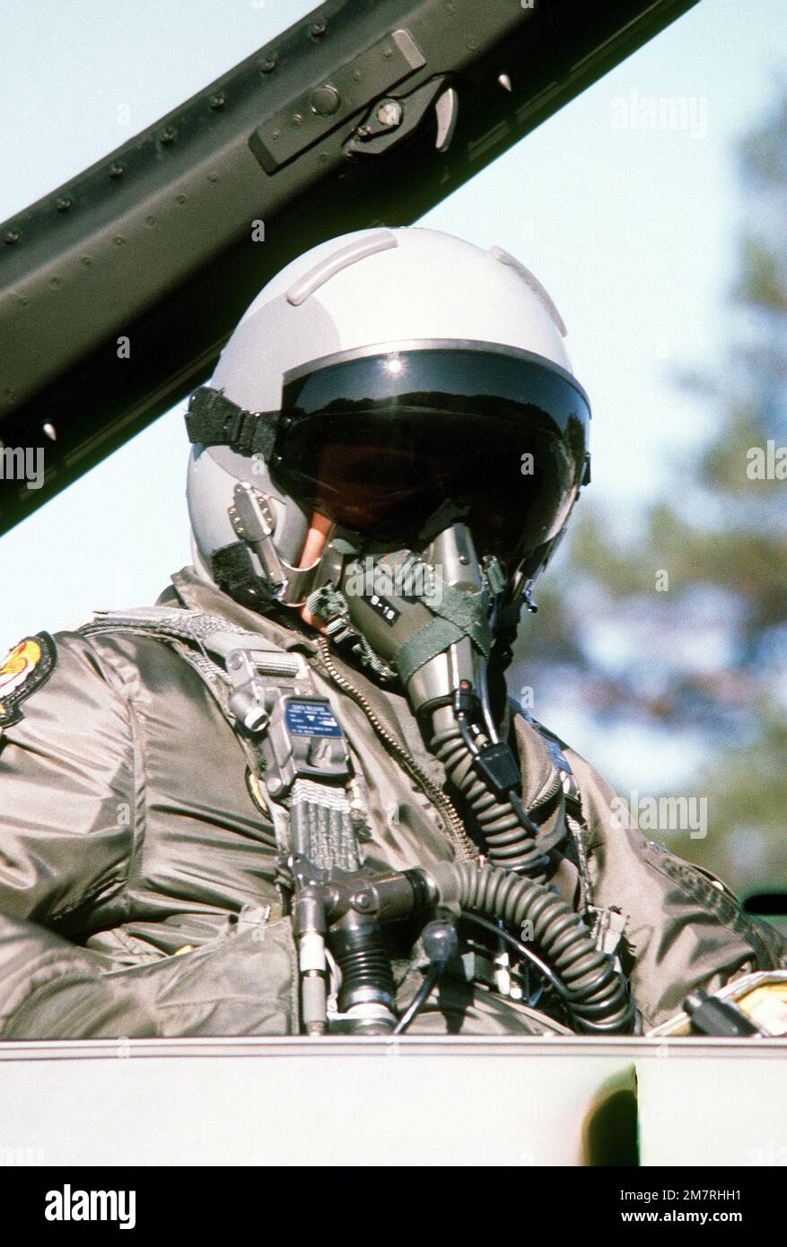 CPT Kopren makes final preparations for take-off aboard his F-16 ...