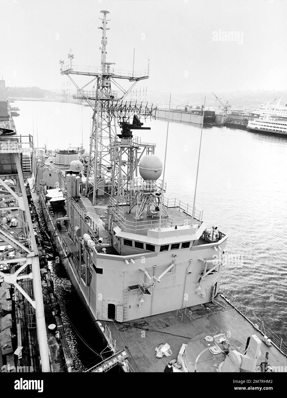 A starboard amidships view of the Australian frigate CANBERRA (F-02) at ...