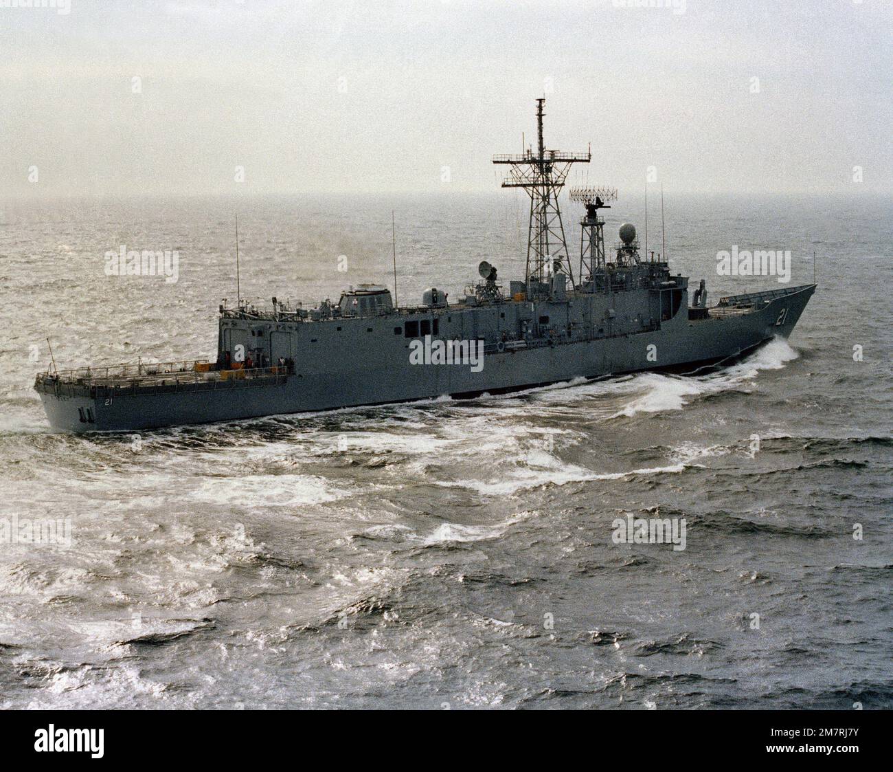 Aerial starboard quarter view of the Oliver Hazard Perry class guided ...