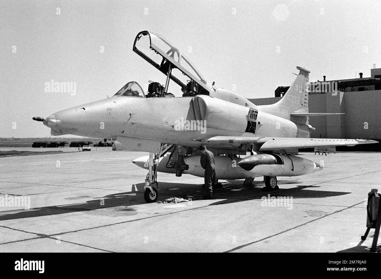 DM-SN-85-02980. Base: Marine Corps Air Station El Toro State ...