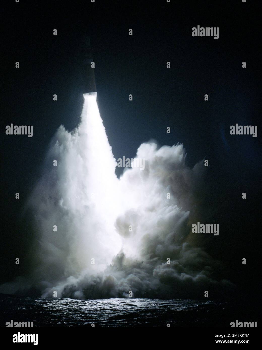 Trident i missile hi-res stock photography and images - Alamy