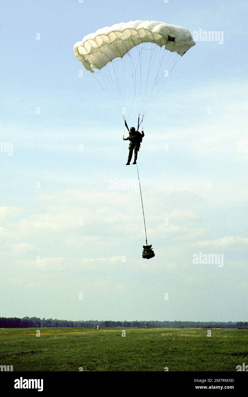 Combat ground forces wing training hi-res stock photography and images ...