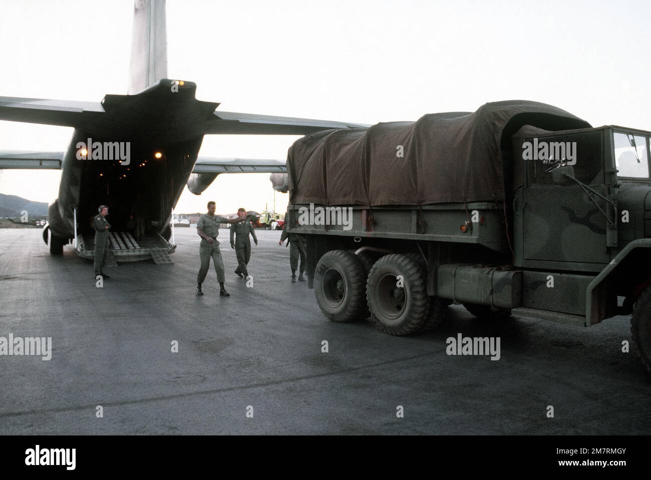 C 130 cargo loading hi-res stock photography and images - Alamy