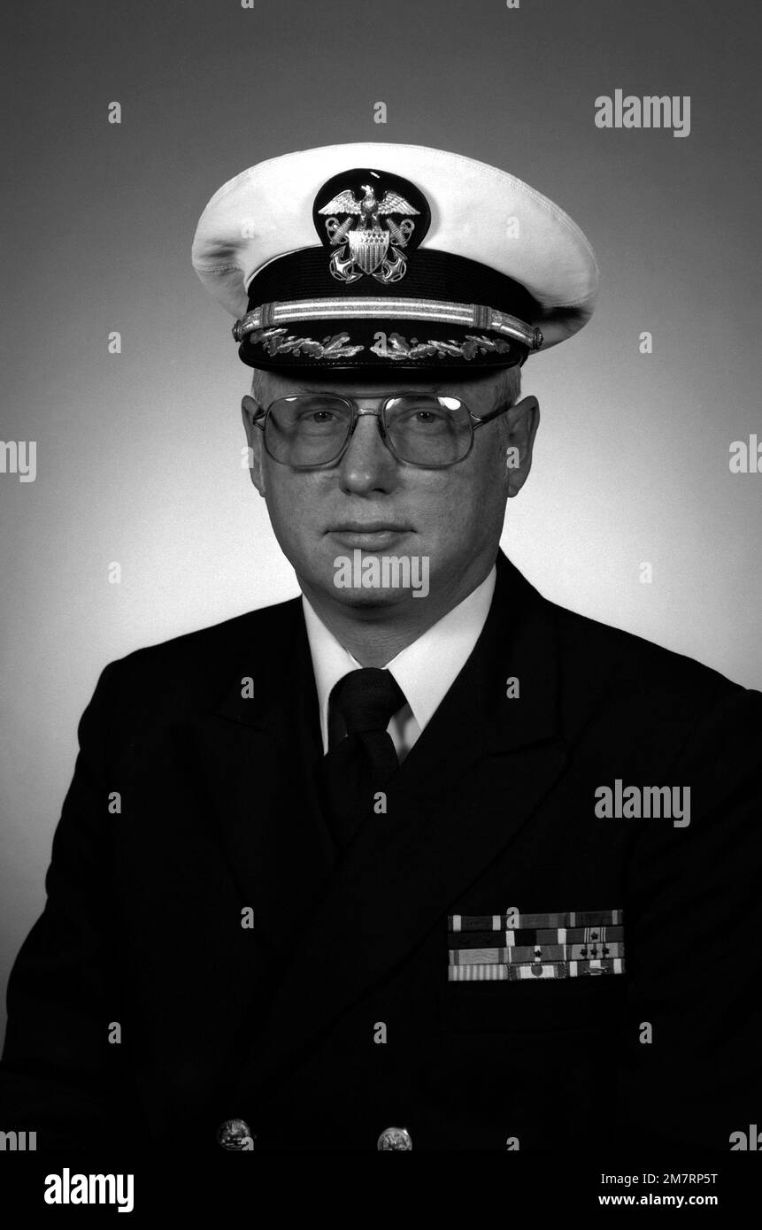 CDR Vern Allen Dubois, USN (covered). Country: Unknown Stock Photo - Alamy