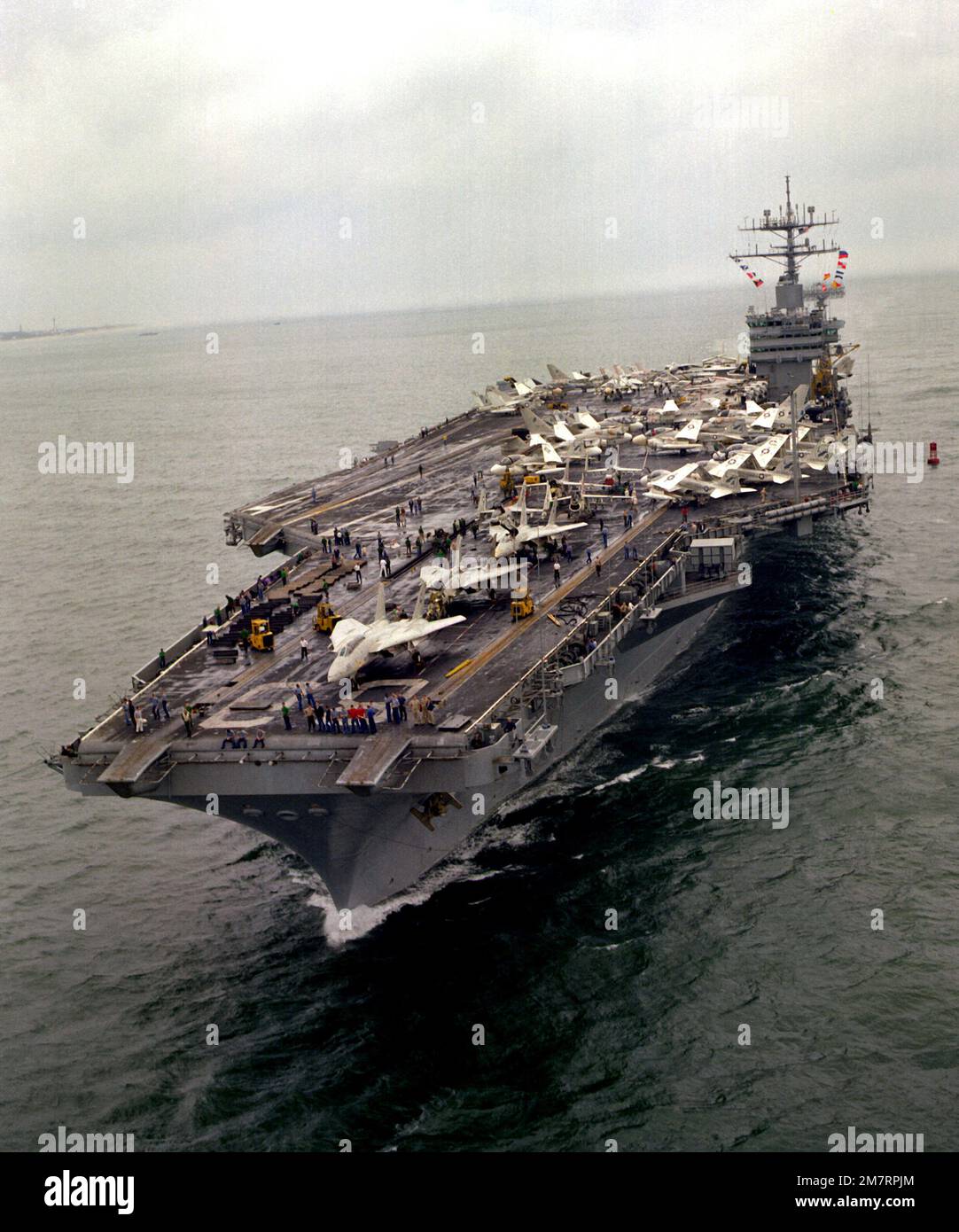 Low angle bow view of the nuclear-powered aircraft carrier USS NIMITZ ...