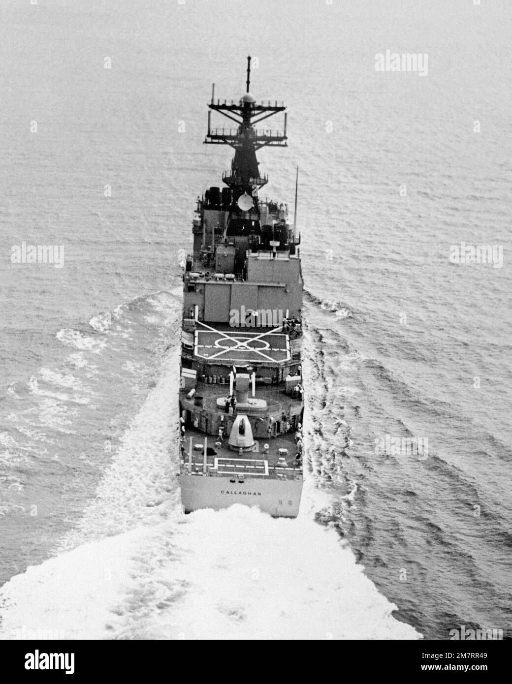 A stern view of the guided missile destroyer CALLAGHAN (DDG-994 ...