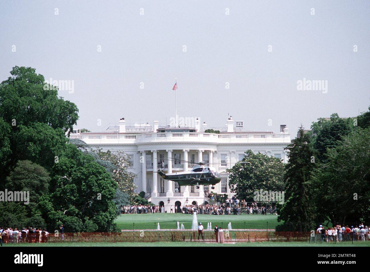Presidential helicopter leaving the White House for Camp David. Base ...