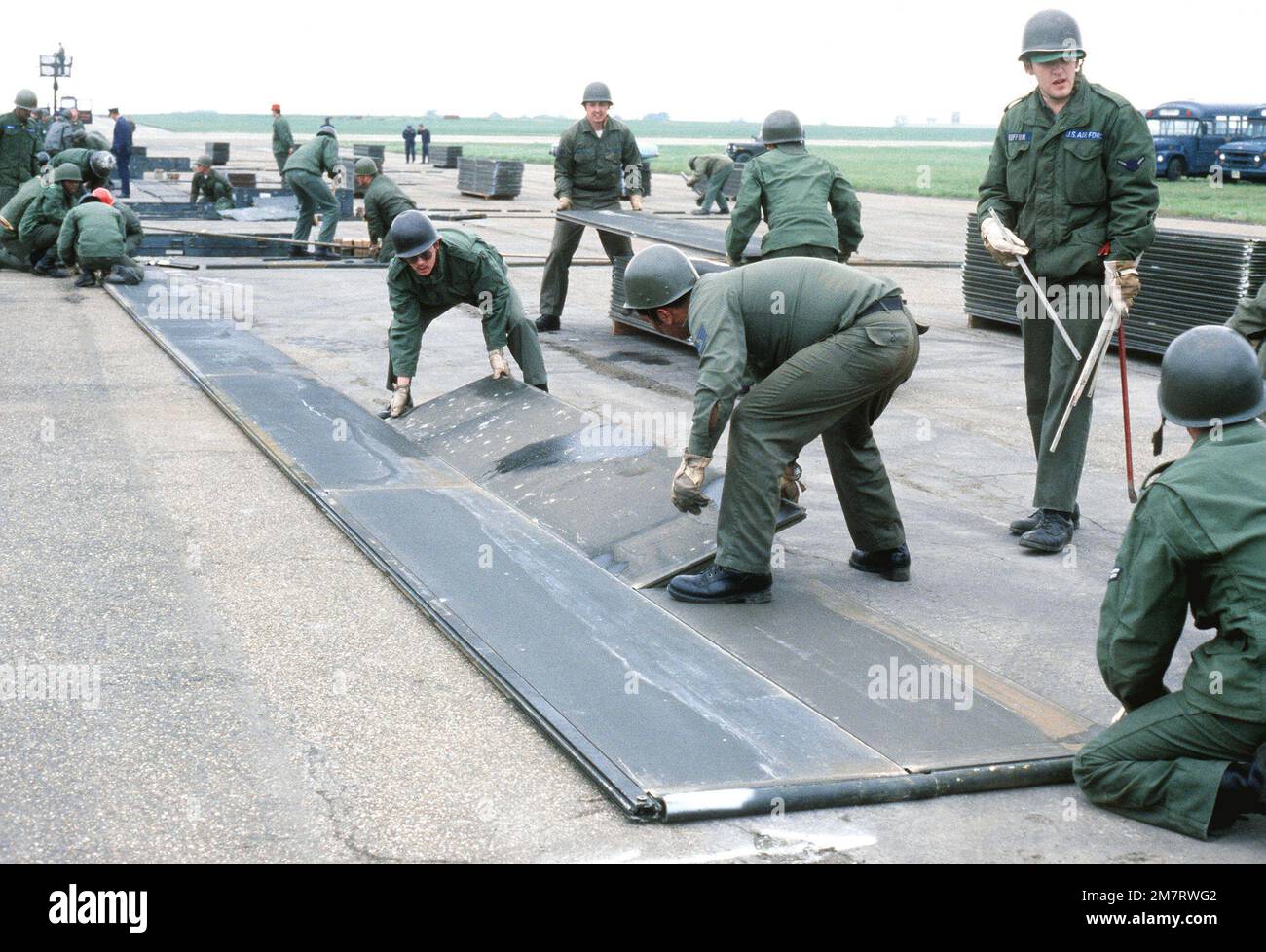 Rapid runway repair hi-res stock photography and images - Alamy