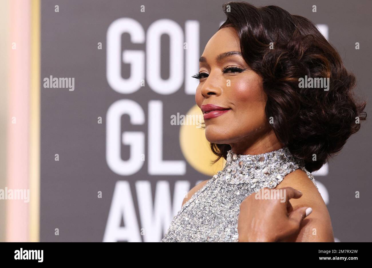 Angela bassett golden globes 2023 hi-res stock photography and images - Alamy