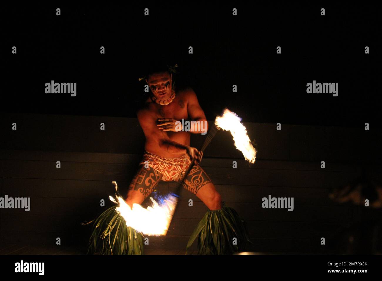Hula dance native hi-res stock photography and images - Alamy