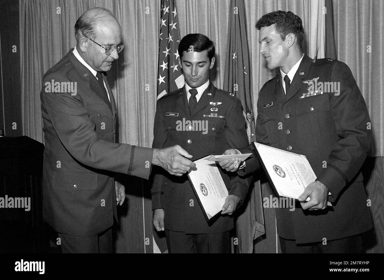 Mountain crashed helicopter Black and White Stock Photos & Images - Alamy