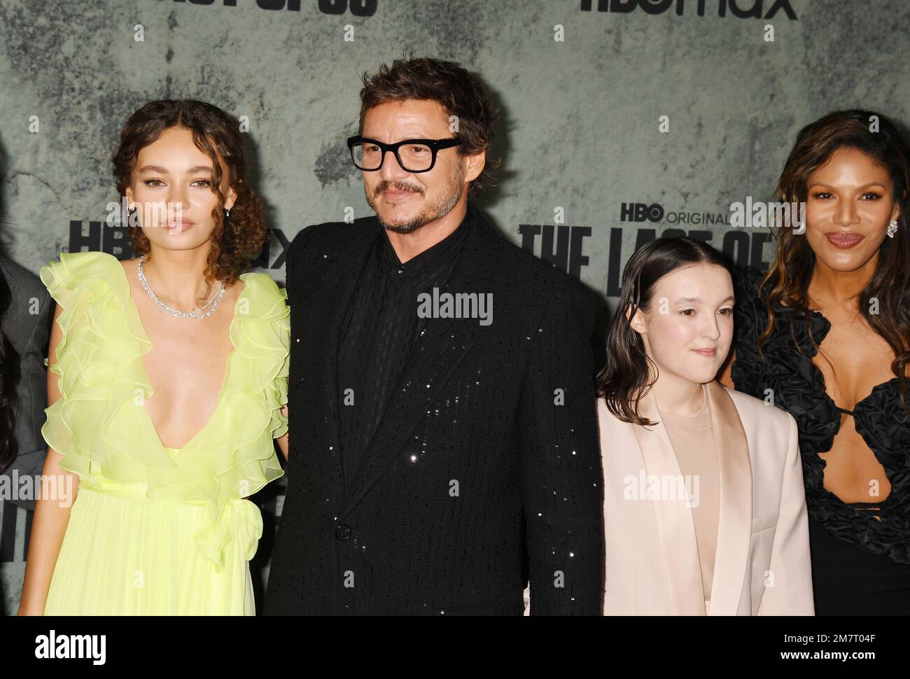 Bella ramsey pedro pascal hi-res stock photography and images - Alamy