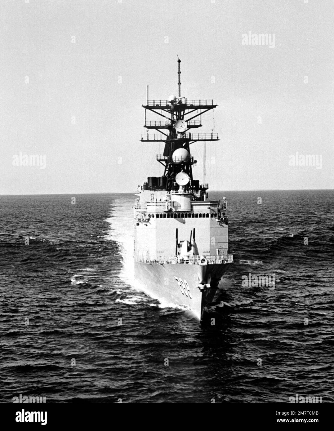 A bow view of the guided missile destroyer SCOTT (DDG-995) underway ...