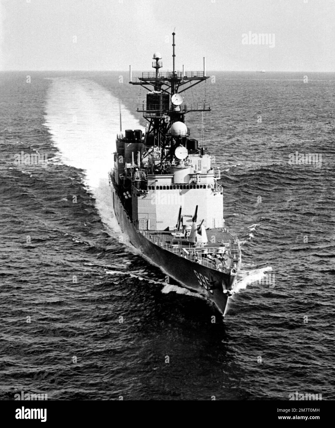 A starboard bow view of the guided missile destroyer SCOTT (DDG-995 ...
