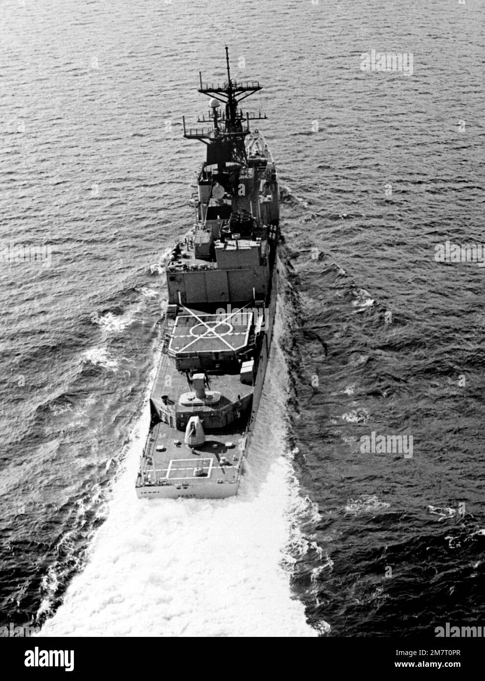 A stern view of the guided missile destroyer SCOTT (DDG-995) underway ...