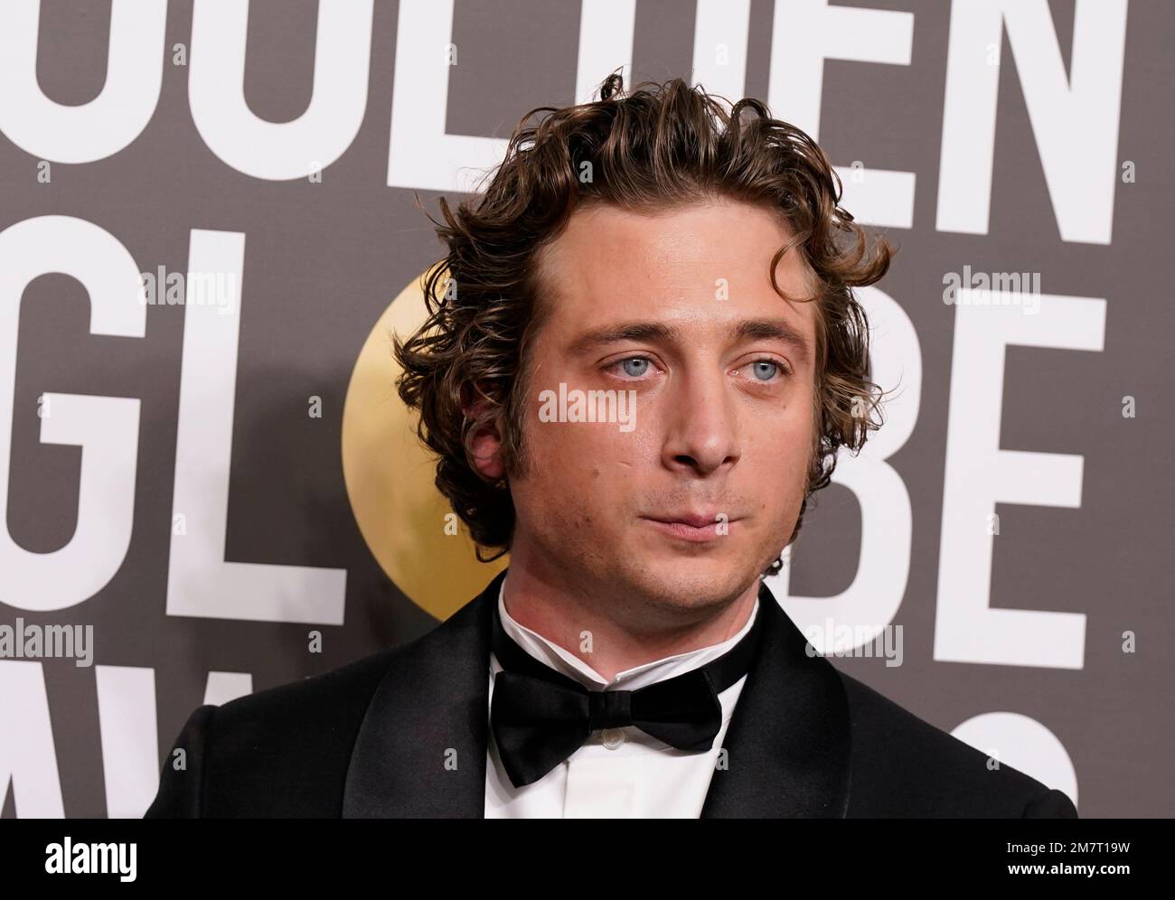 Jeremy Allen White arrives at the 80th annual Golden Globe Awards at ...