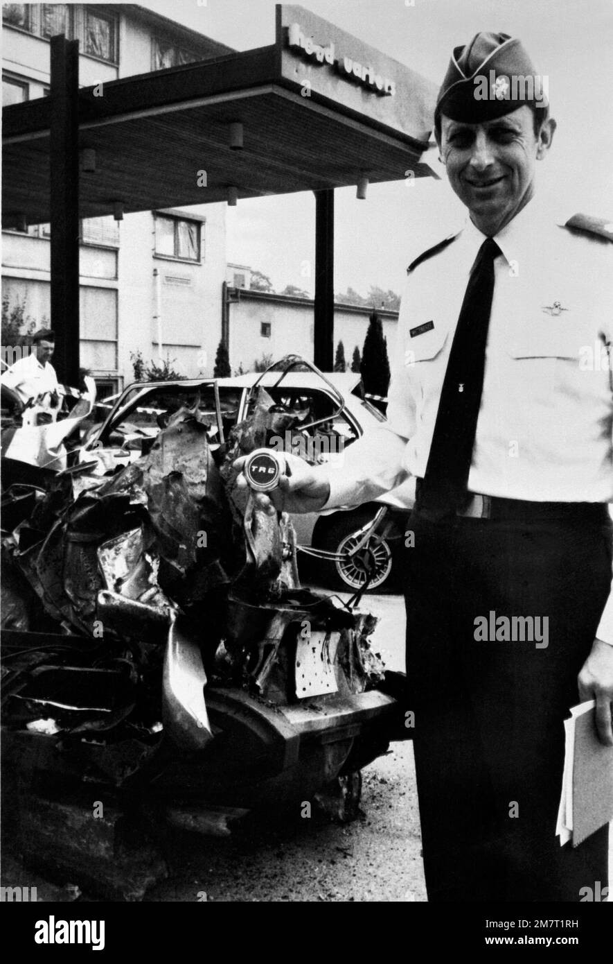 Warzone remains hi-res stock photography and images - Alamy