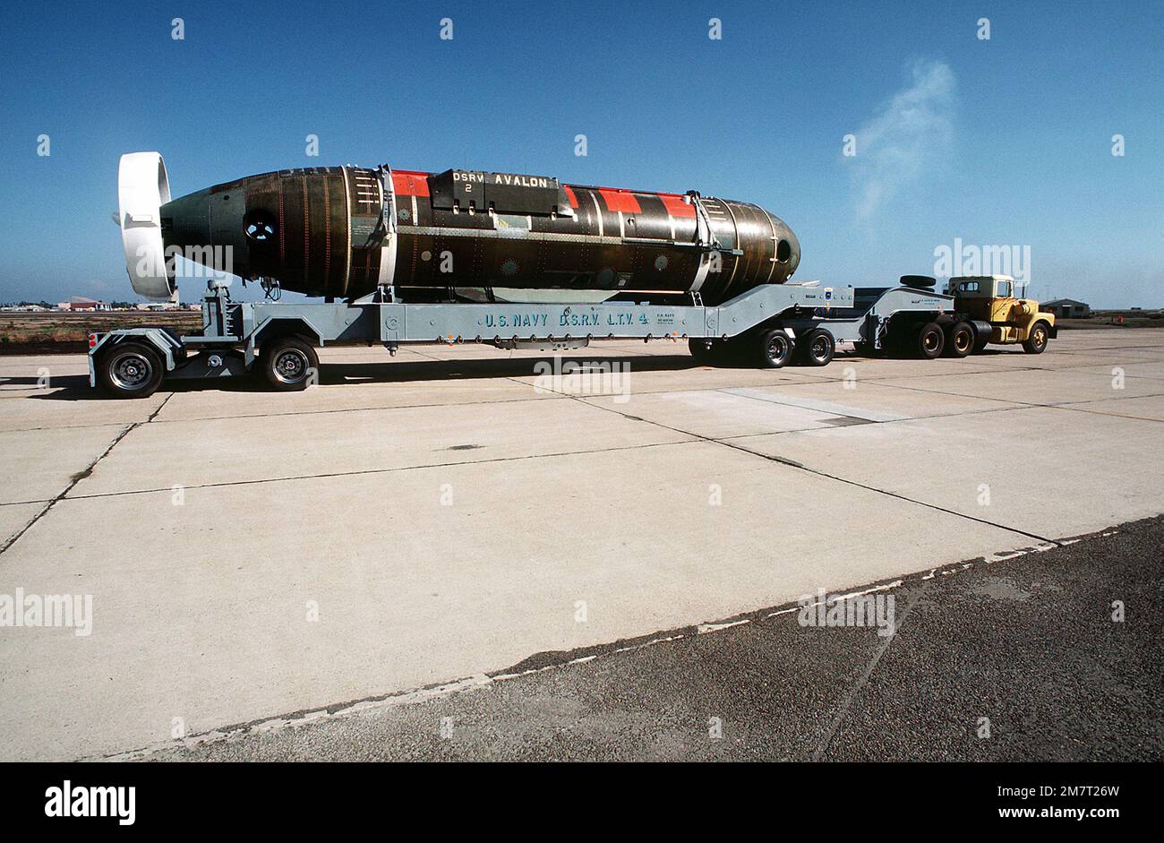 A starboard view of the deep submergence rescue vehicle Avalon (DSRV-2 ...