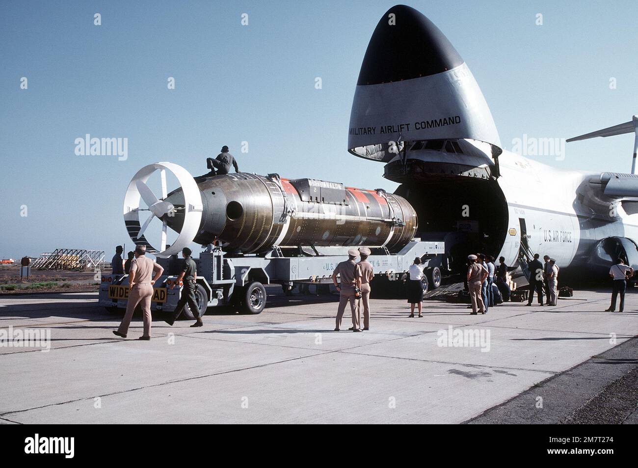 A starboard quarter view of the deep submergence rescue vehicle AVALON (DSRV-2) on a trailer ...