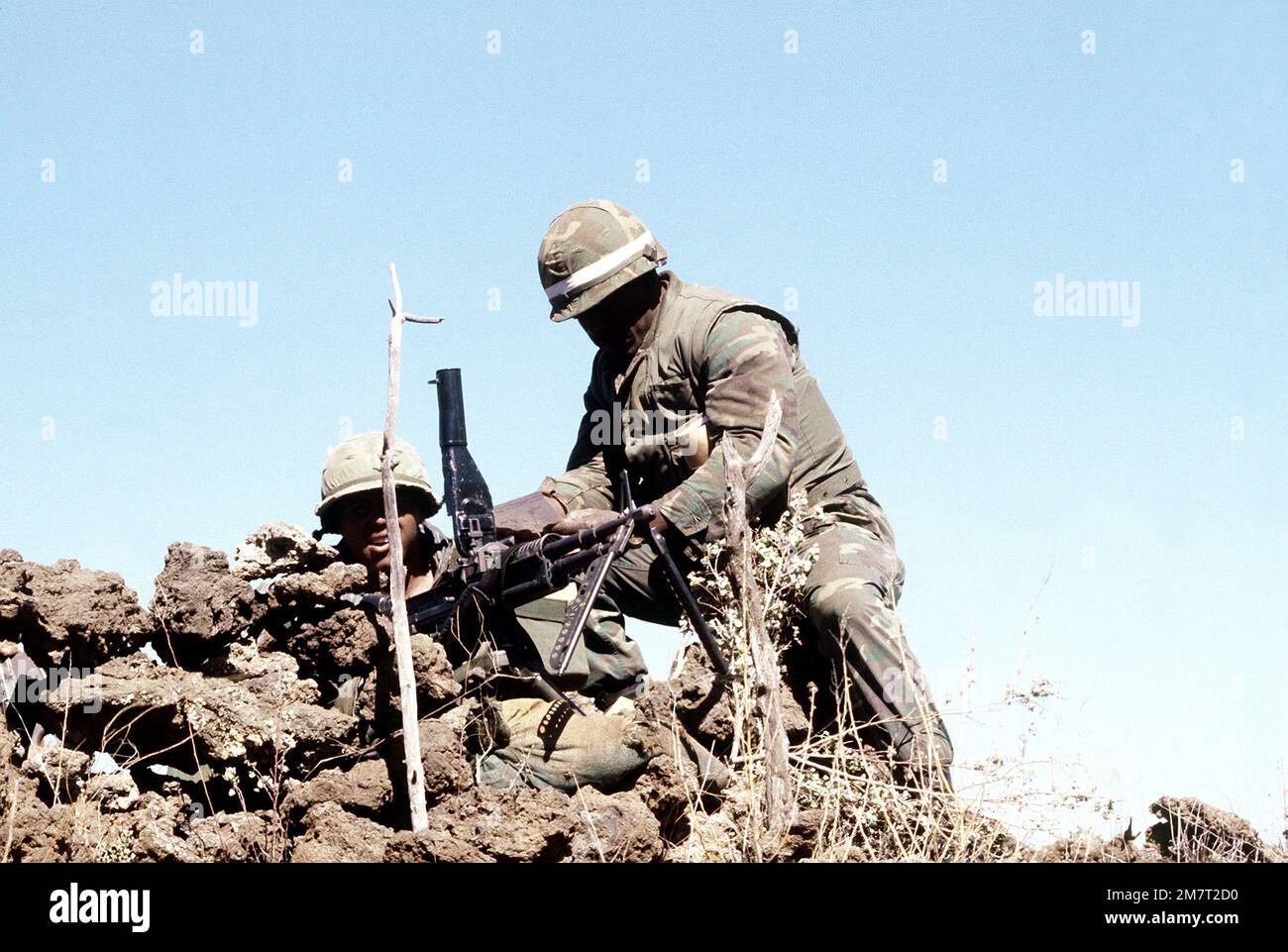 Machine gun hi hi-res stock photography and images - Alamy