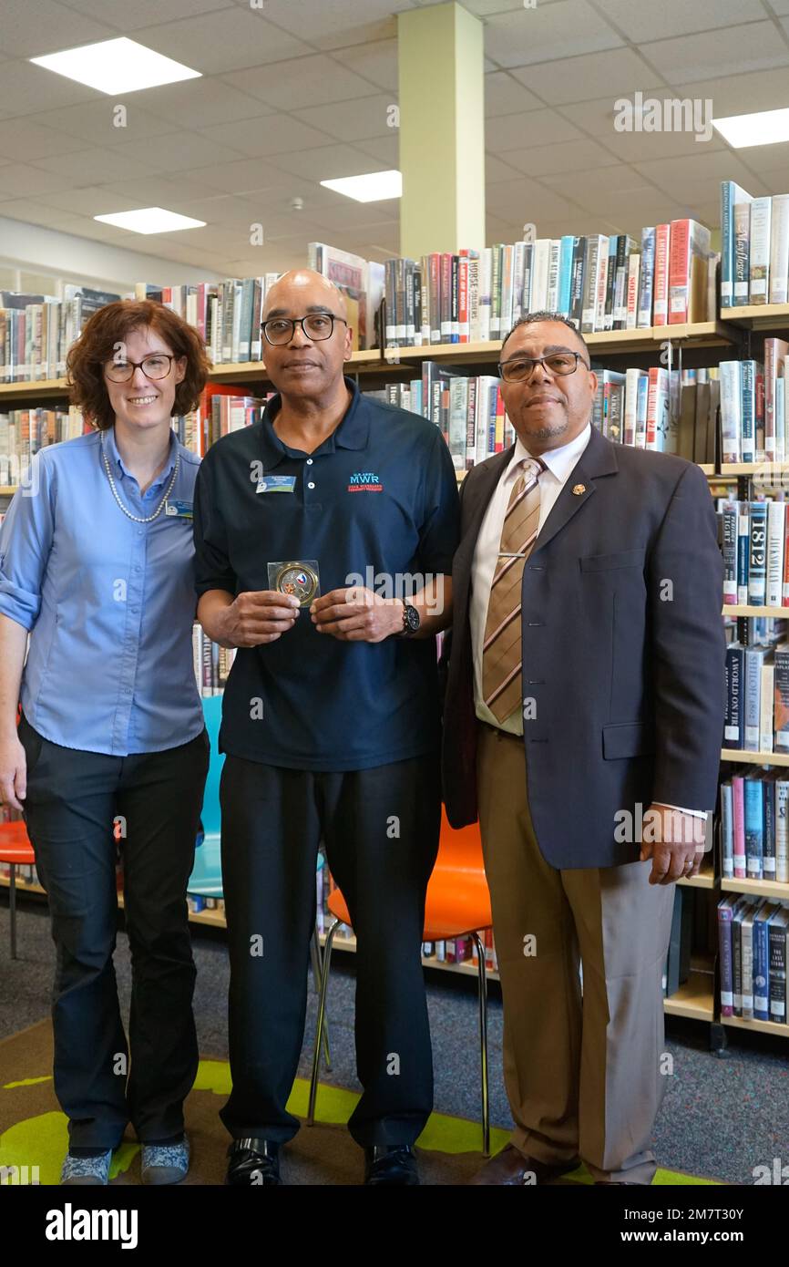 Mover and shaker hi-res stock photography and images - Alamy