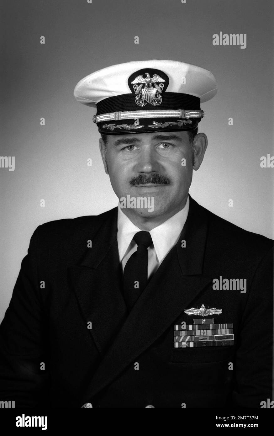 CDR Jerry E. Hendon, USN (covered). Country: Unknown Stock Photo - Alamy