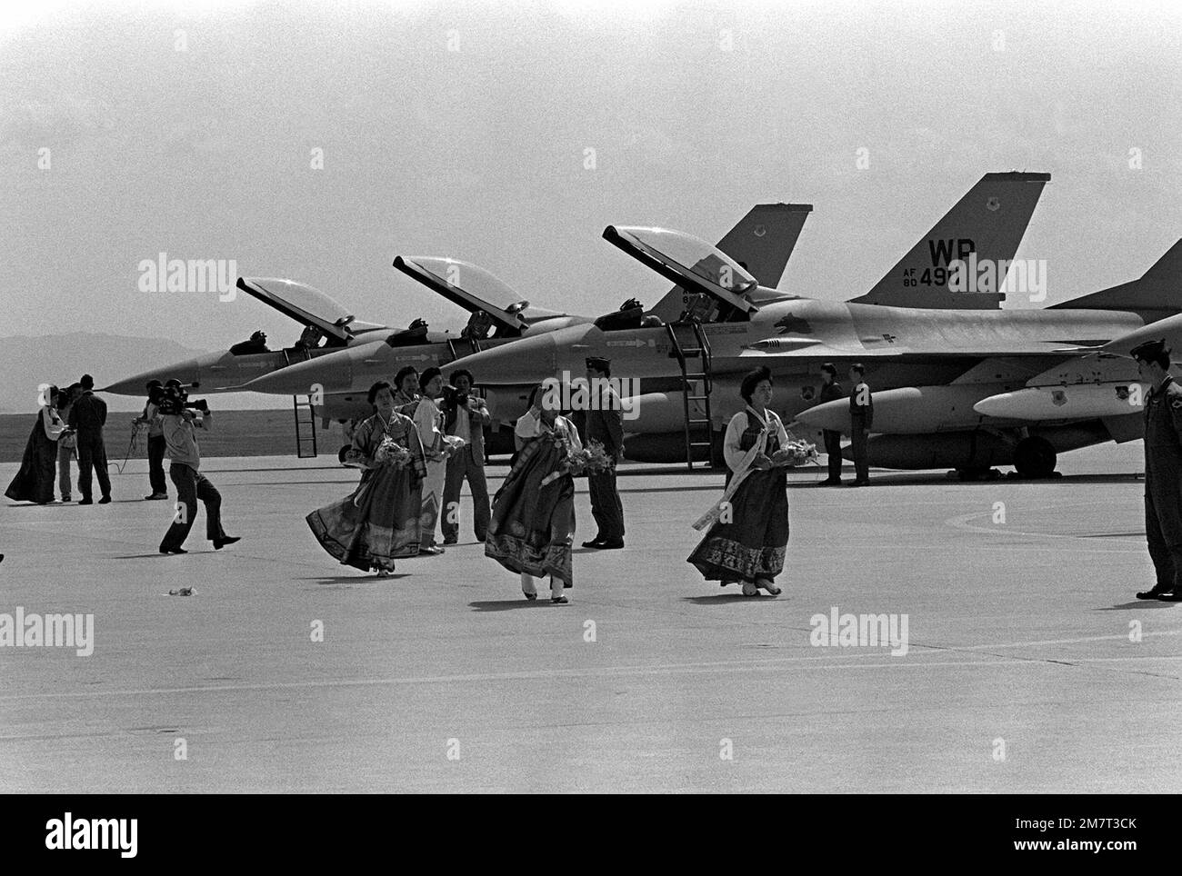 Women pilots in military Black and White Stock Photos & Images - Alamy