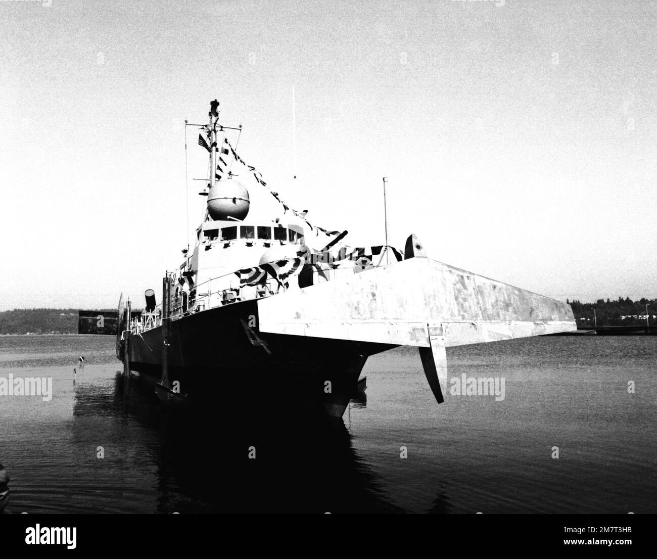 A starboard view of the guided missile patrol combatant (hydrofoil ...