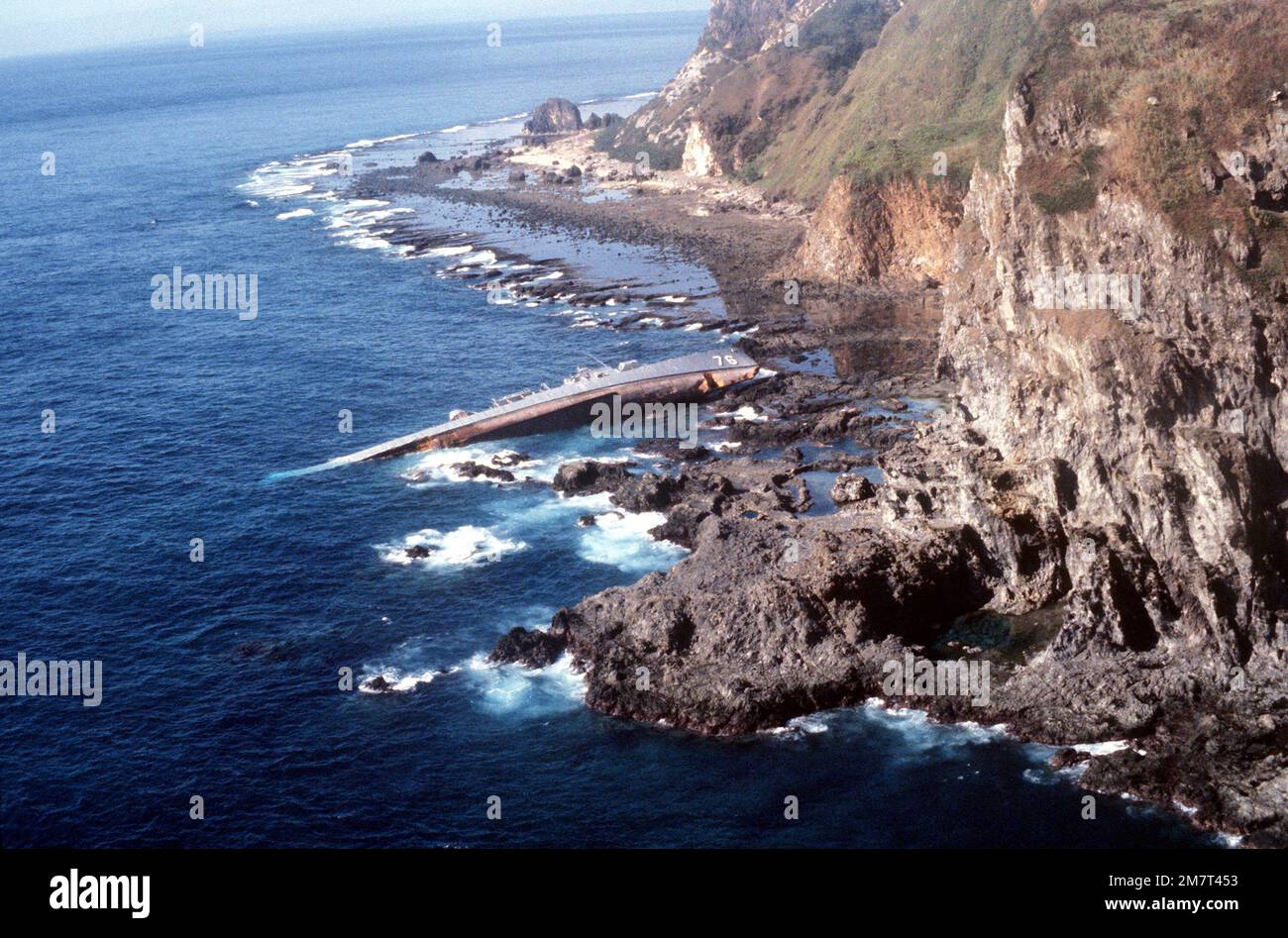 Aerial view of the capsized Philippines destroyer escort ship DATU ...