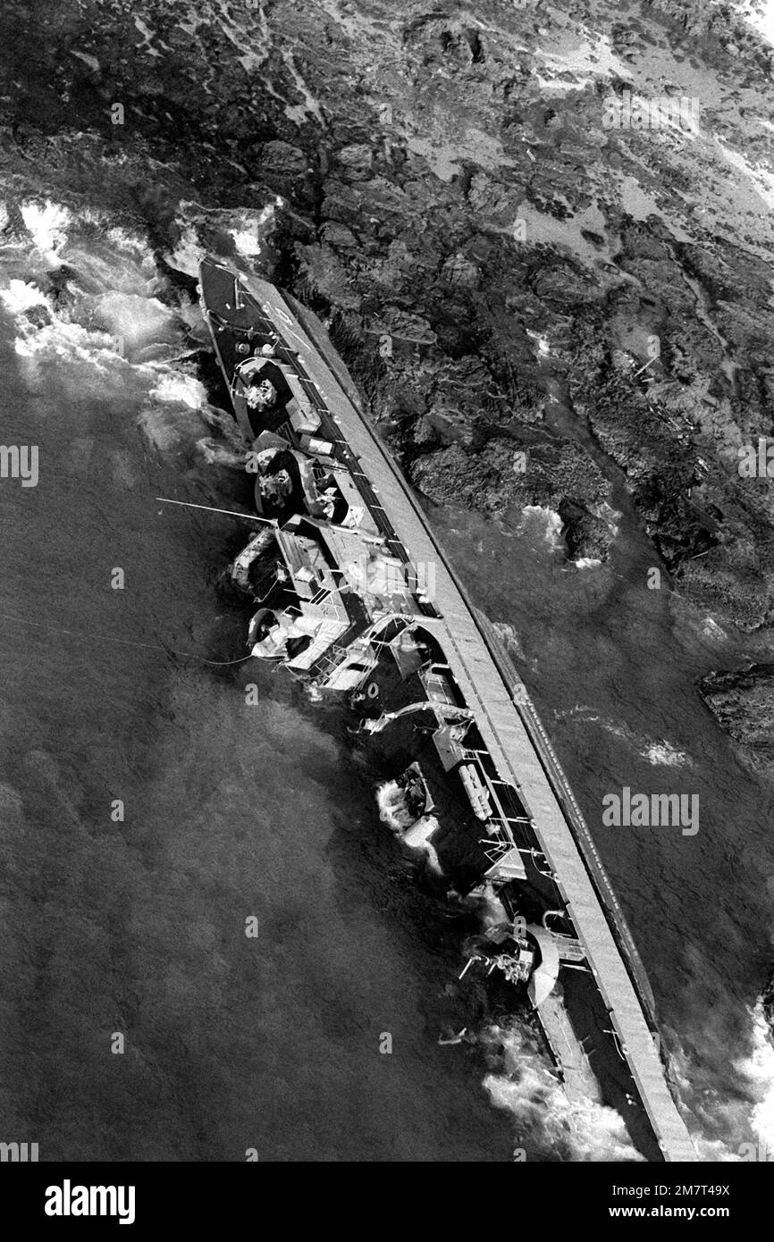 Aerial view of the capsized Philippine destroyer escort ship DATU ...