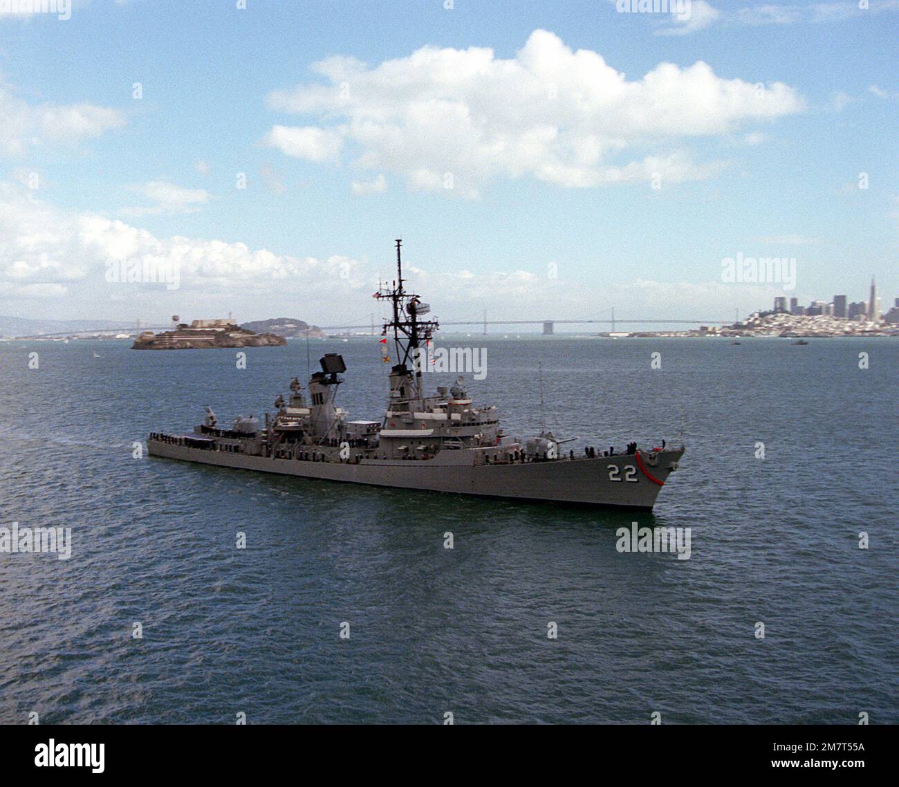 A starboard bow view of the guided missile destroyer USS BENJAMIN ...