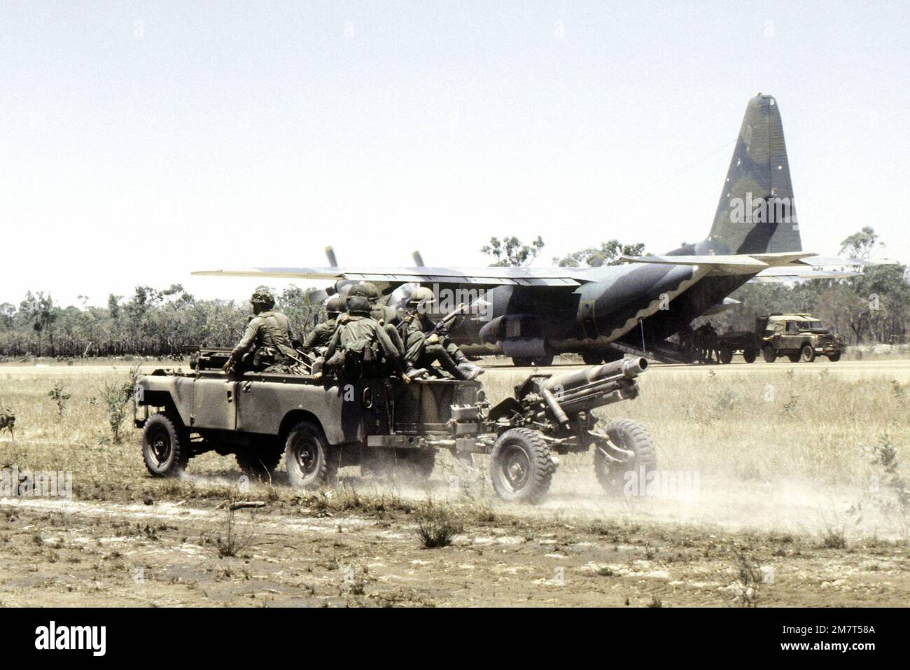 Joint Australian, New Zealand and U.S. soldiers prepare to defend ...