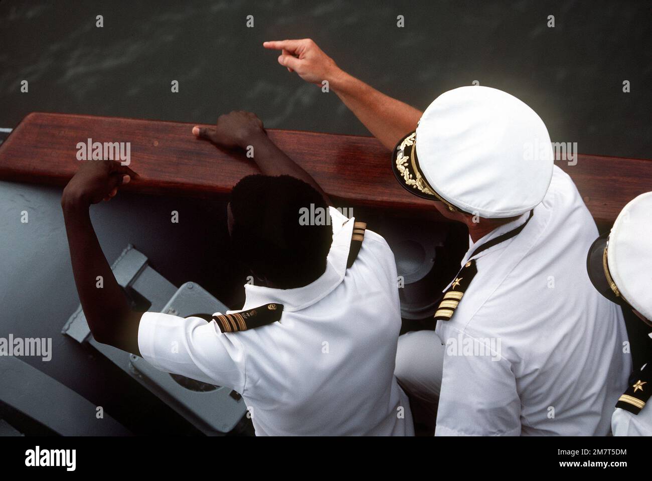 Uss arthur w hi-res stock photography and images - Alamy