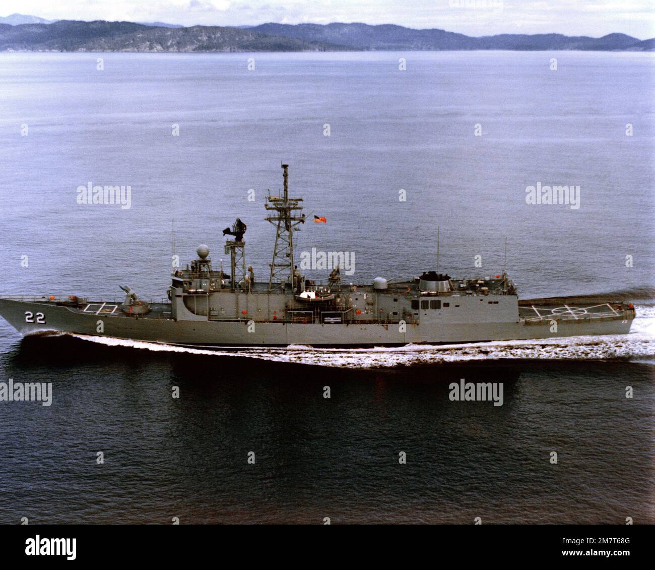 An aerial port beam view of the guided missile frigate FAHRION (FFG-22 ...