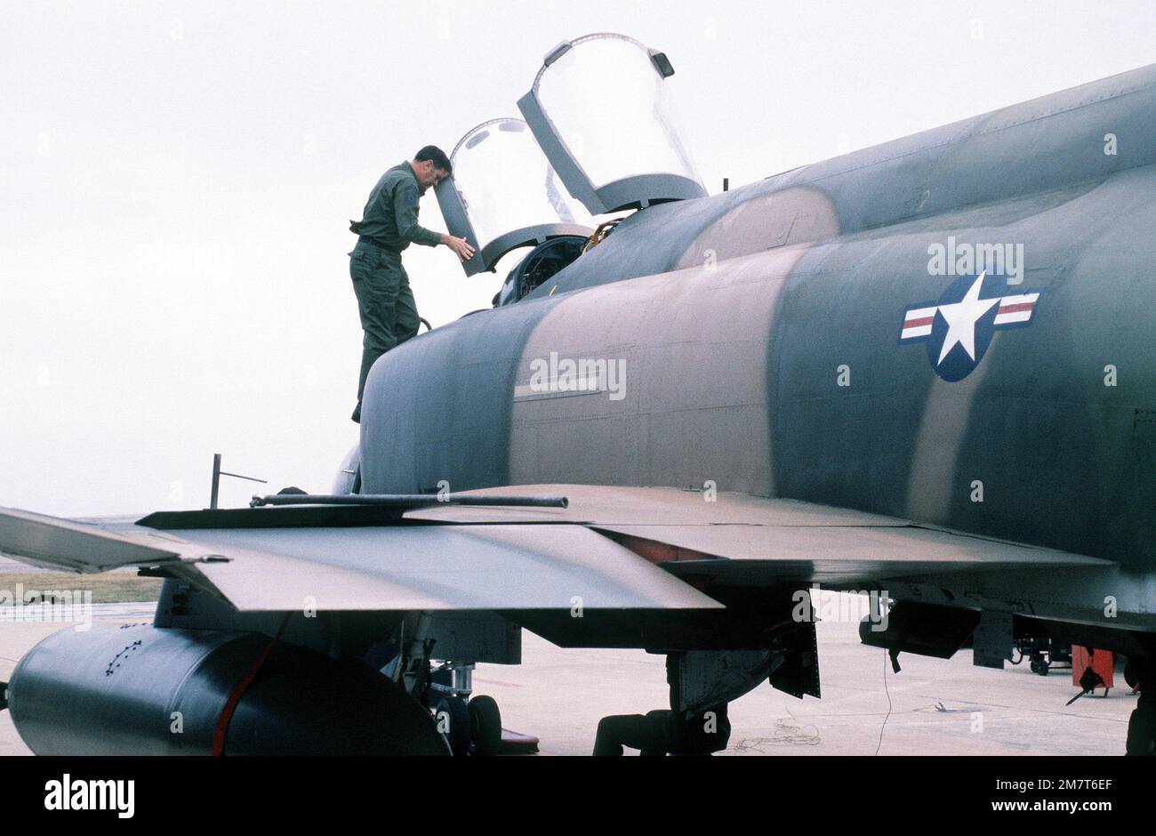 Maintenance crewmen from the Eighth Tactical Fighter Wing make a pre ...