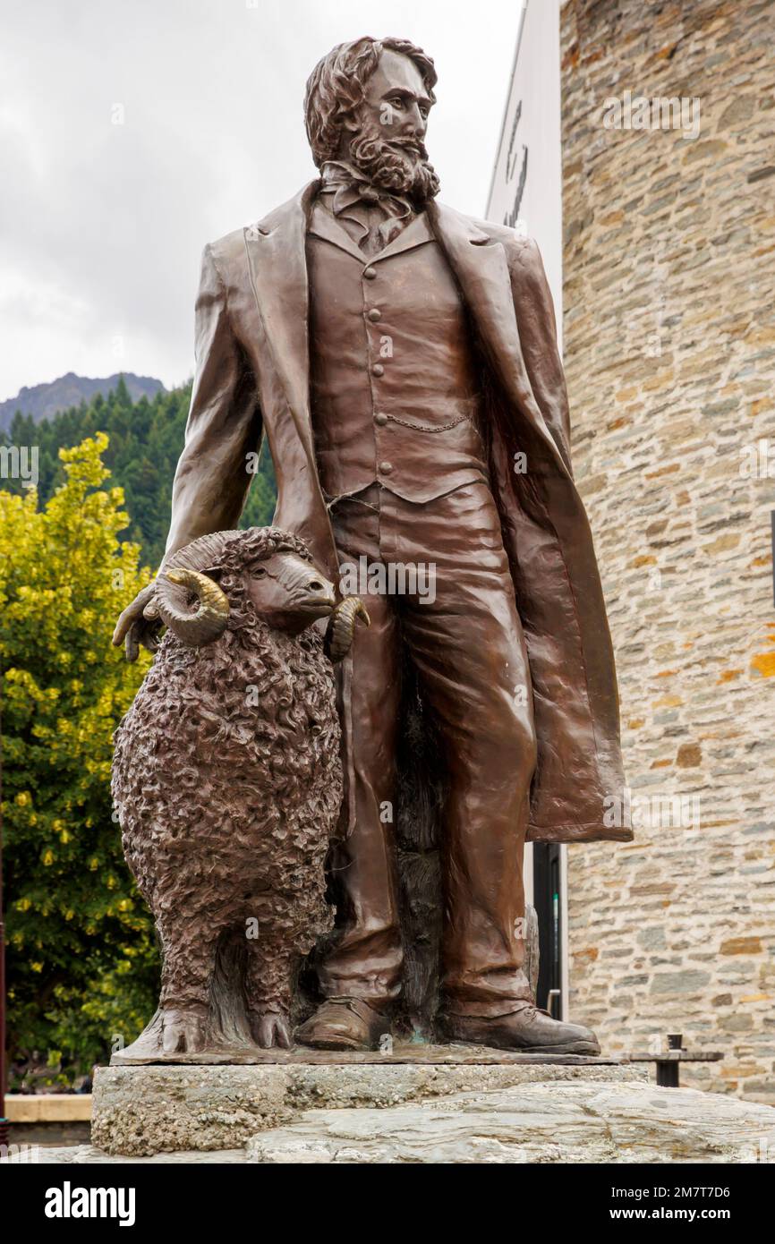 Founder of Queenstown William Gilbert Rees Statue, Queenstown, New ...