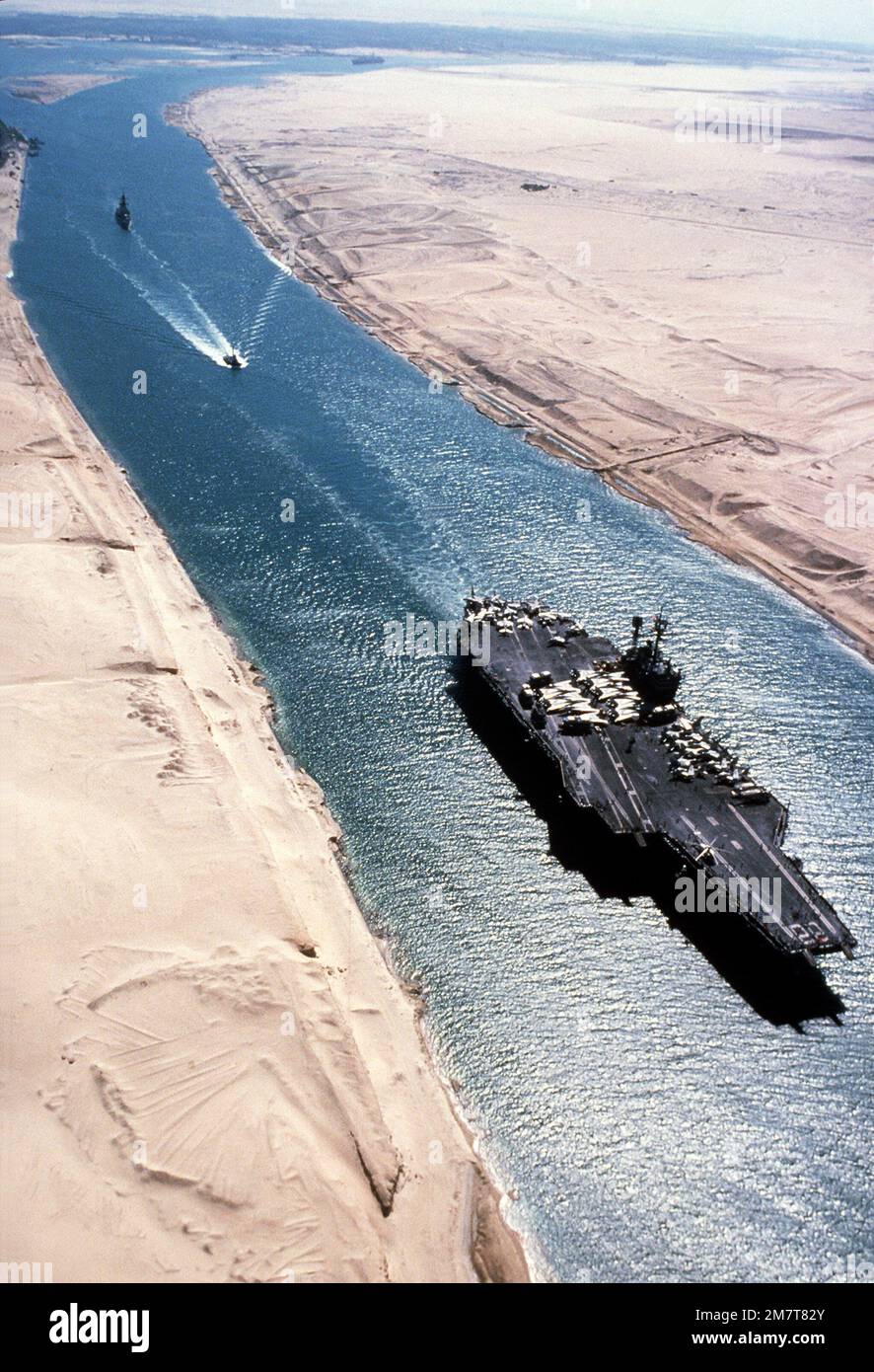A port quarter view of the aircraft carrier USS AMERICA (CV-66 ...