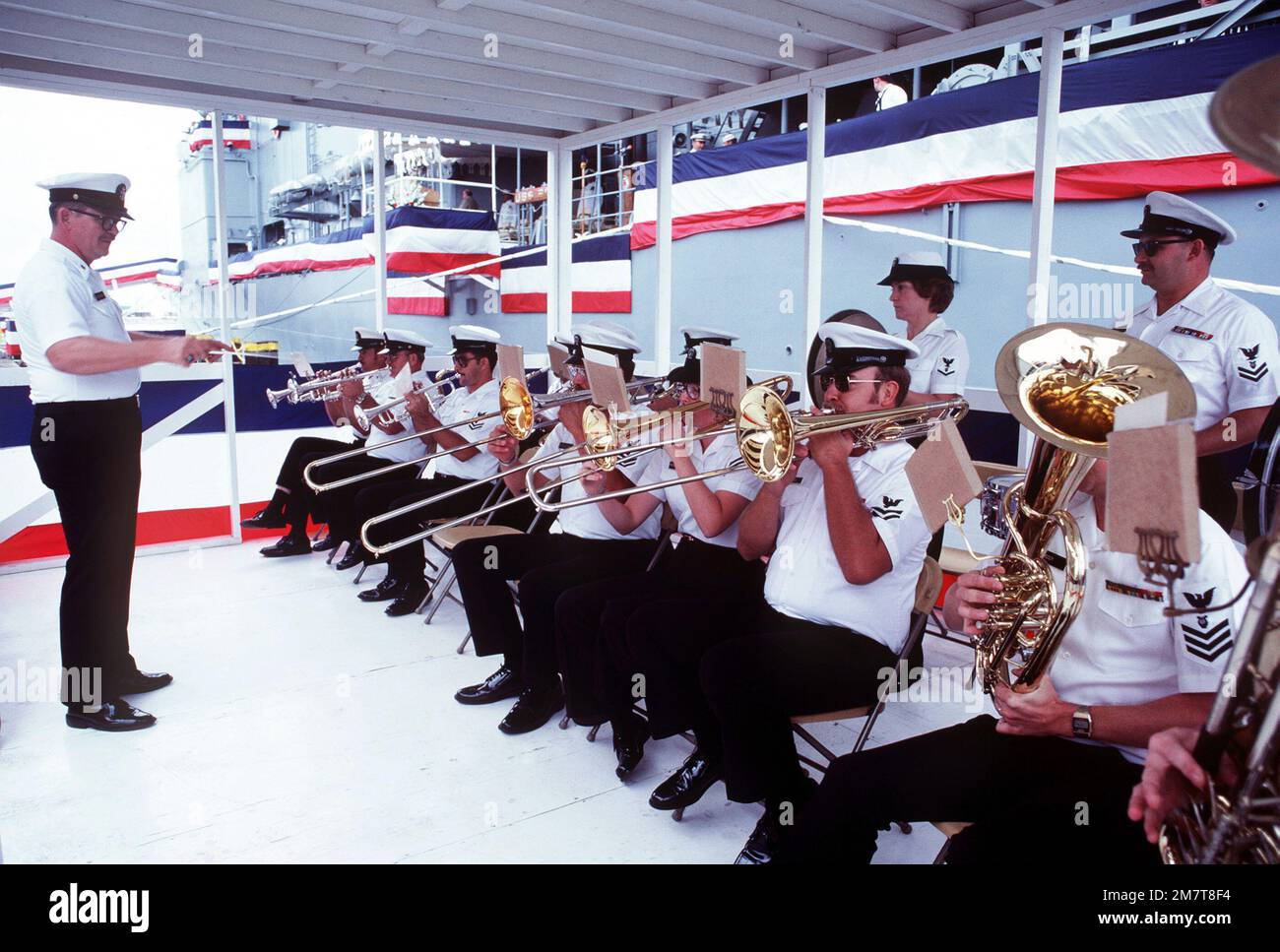 United states navy band hi-res stock photography and images - Alamy