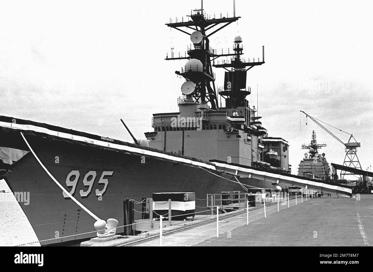 A port bow view of the guided missile destroyer USS SCOTT (DDG-995 ...