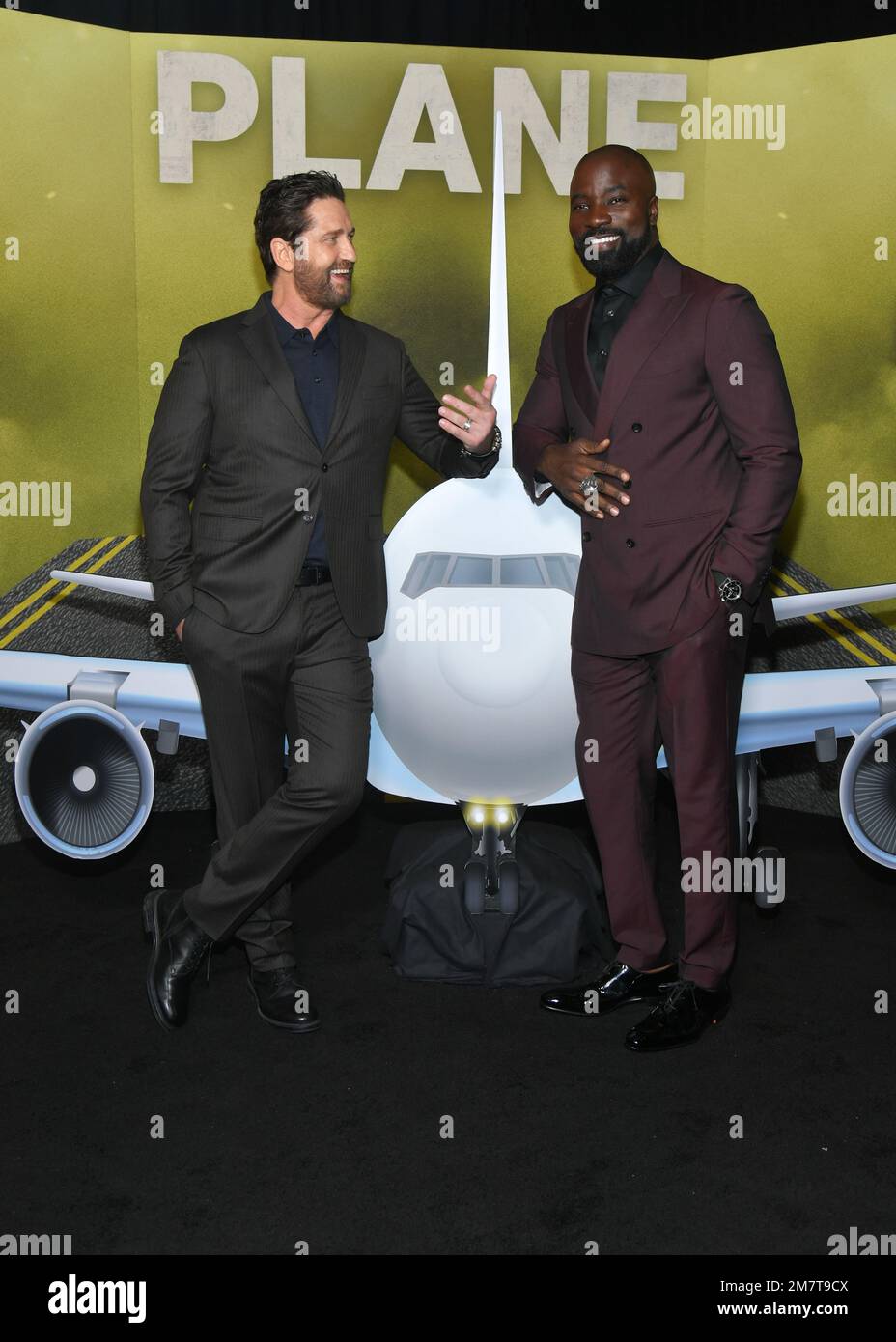Gerard Butler and Mike Colter Stock Photo - Alamy