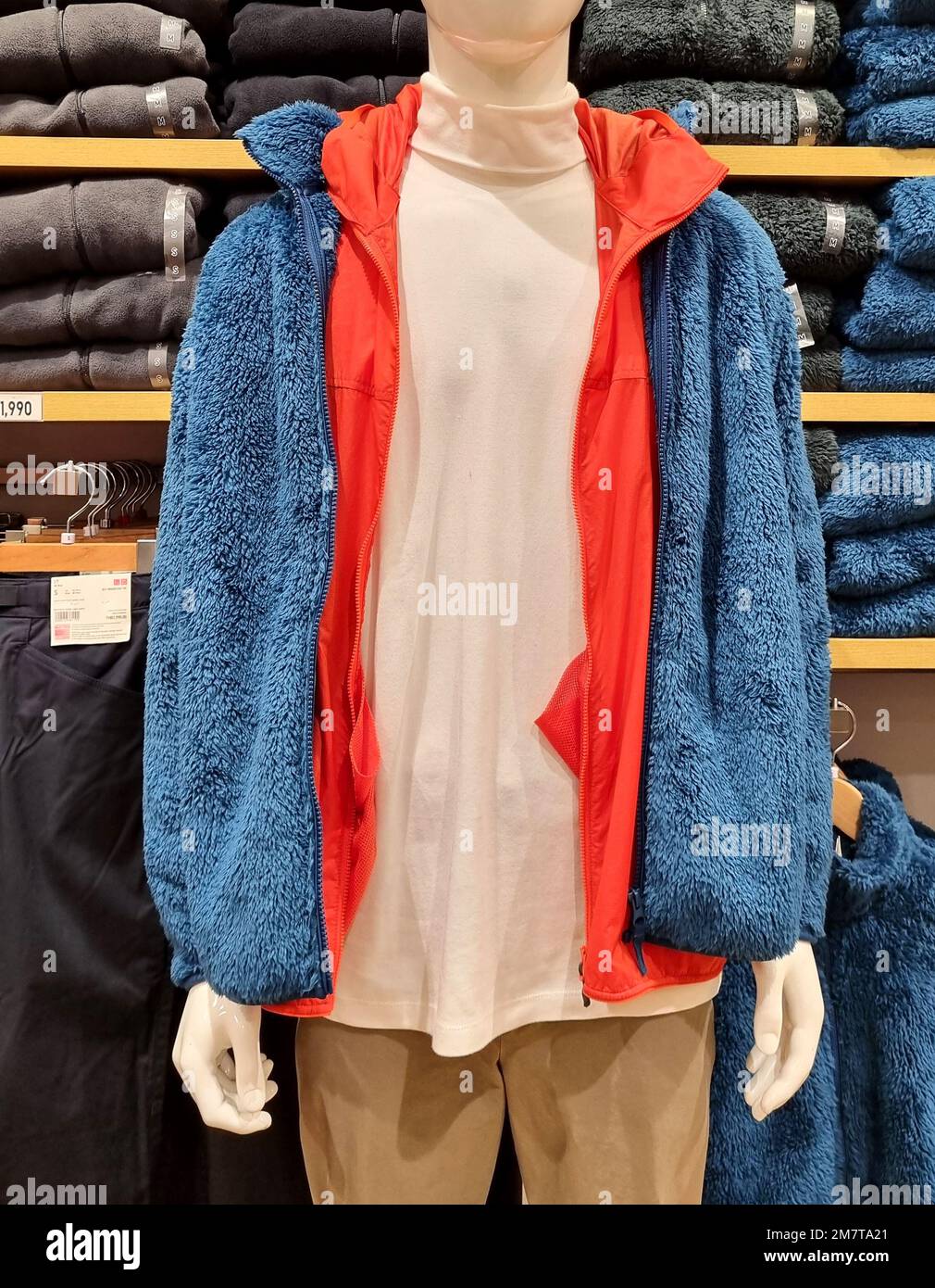Uniqlo window display hi-res stock photography and images - Alamy