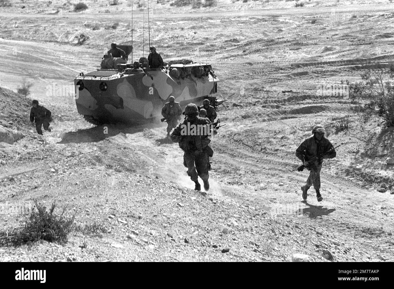 Assault teams hi-res stock photography and images - Alamy