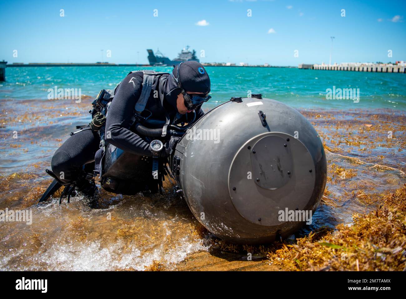 220512-N-GP724-1017 KEY WEST, Fla. (May 9, 2022) A Naval Special ...