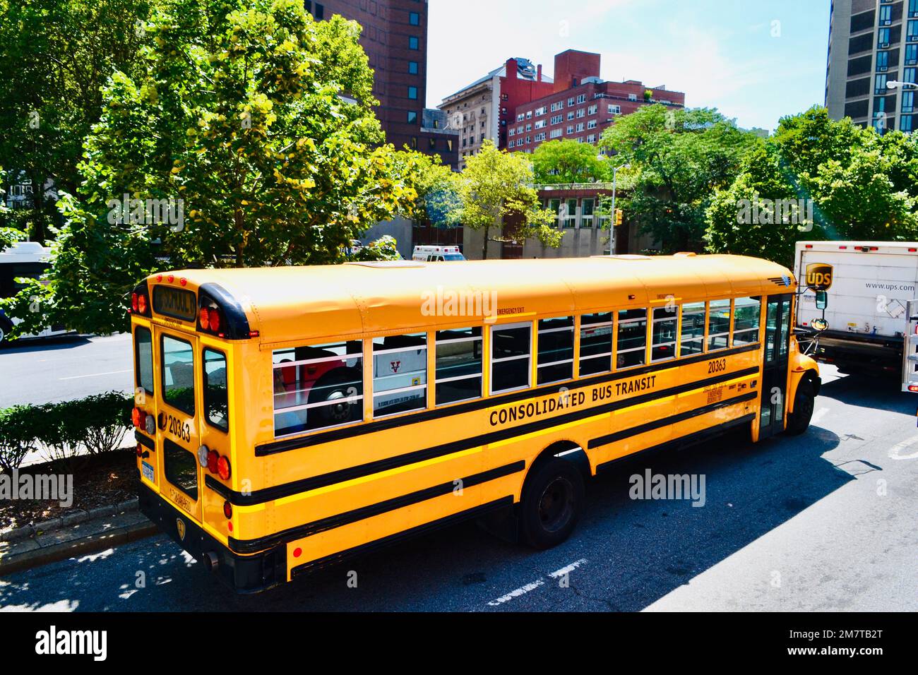 An American school bus in downtown New York Stock Photo - Alamy