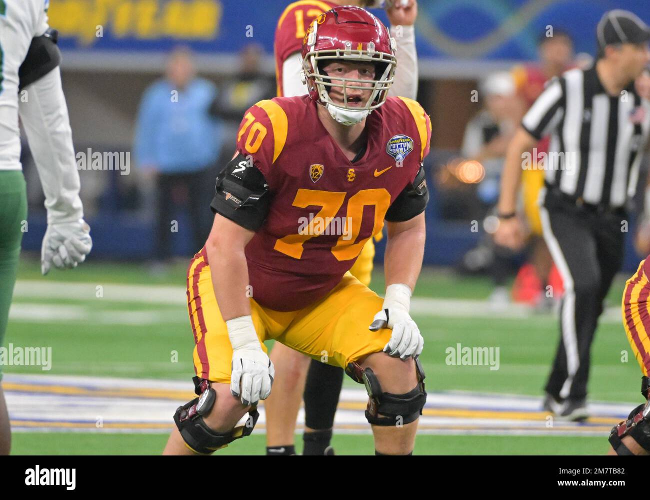 Arlington, Texas, USA. 2nd Jan, 2023. USC Trojans offensive lineman ...