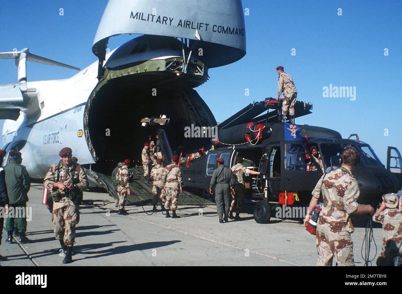 Egyptian and U.S. troops unload a CH-3 Jolly Green Giant helicopter ...